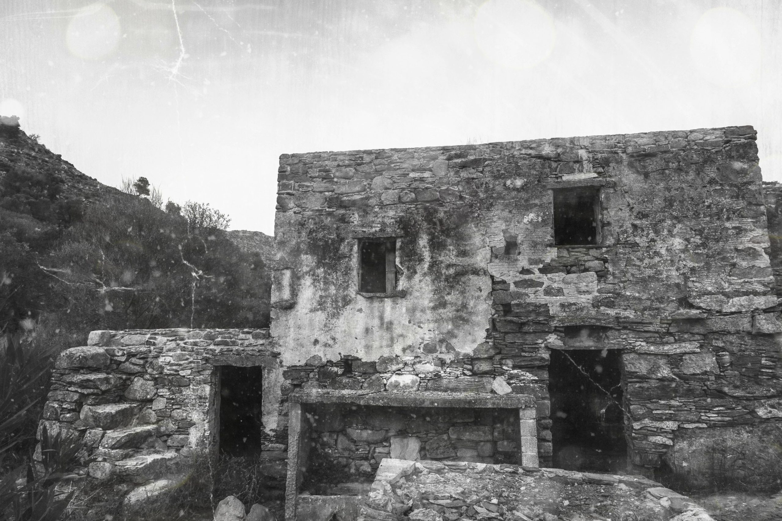 Βίντεο ανάγνωση στα «Εικονοποιήματα» - Βασίλης Ρούβαλης