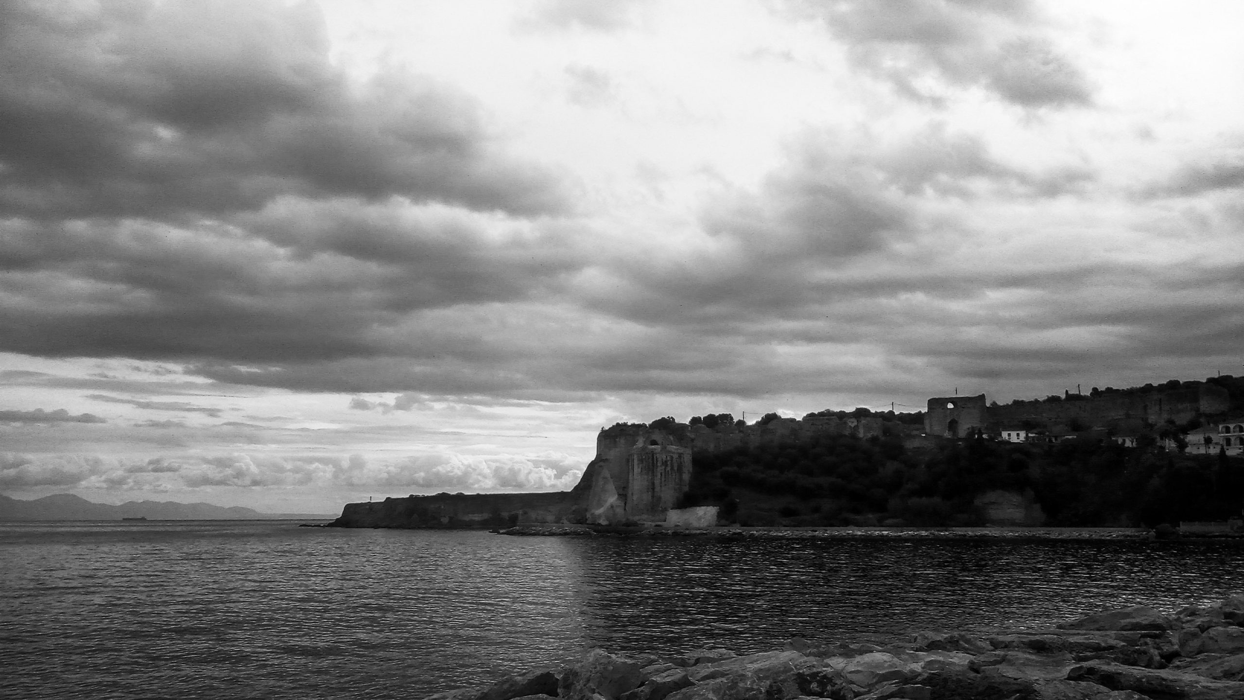 Περί τόπου ή πατρίδας - Βασίλης Ρούβαλης